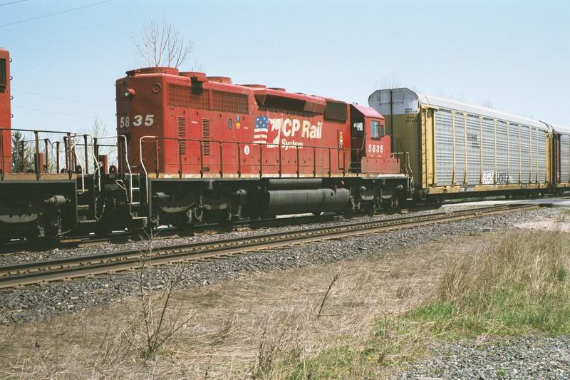 Downsized Image [cp5835i.jpg - 89kB]